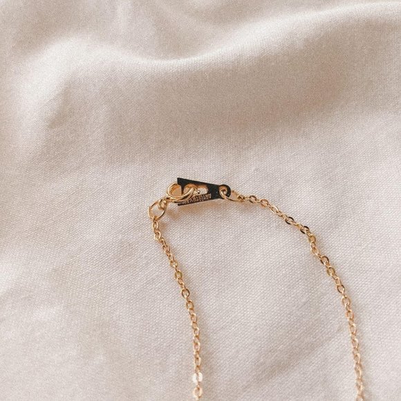 Amway Artistry | Jewelry | Vintage Amway Minimal Heart Charm Chain ...